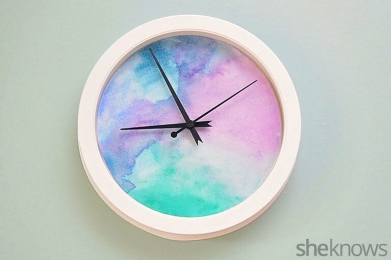 12 Eye-Catching DIY Colorful Clock Ideas for Your Home