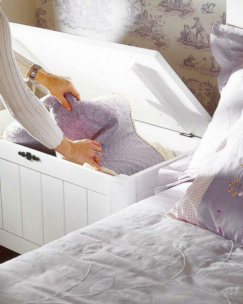 15 Fabulous Chest Decor Ideas to Transform Any Room
