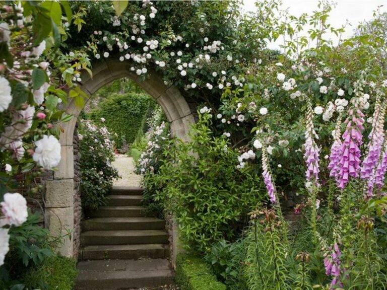 21 Beautiful Garden Archways with Flowers to Inspire