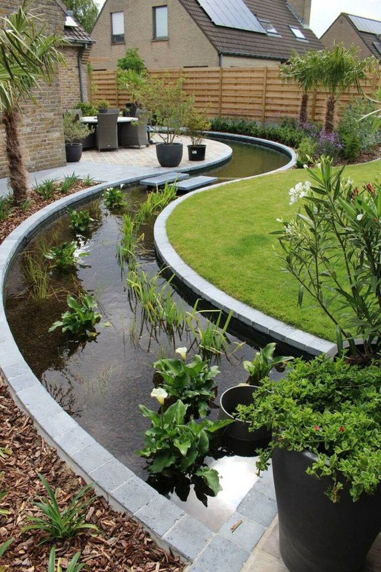 37 Elegant Water Features For Your Outdoor Sanctuary
