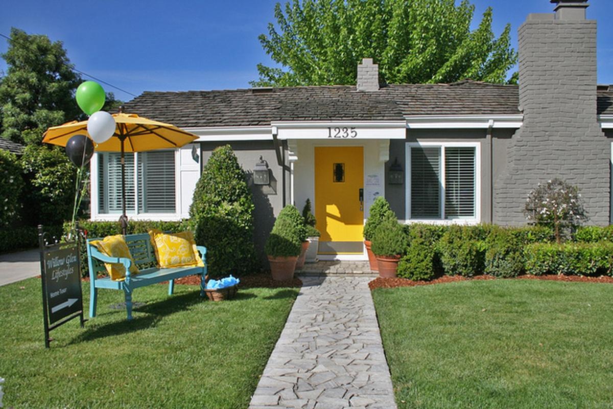 15 Bright Yellow Front Door Designs for Cheerful Homes