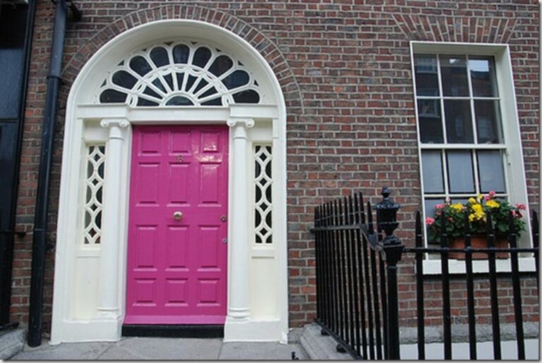 15 Trendy Pink Front Door Ideas That Turn Heads