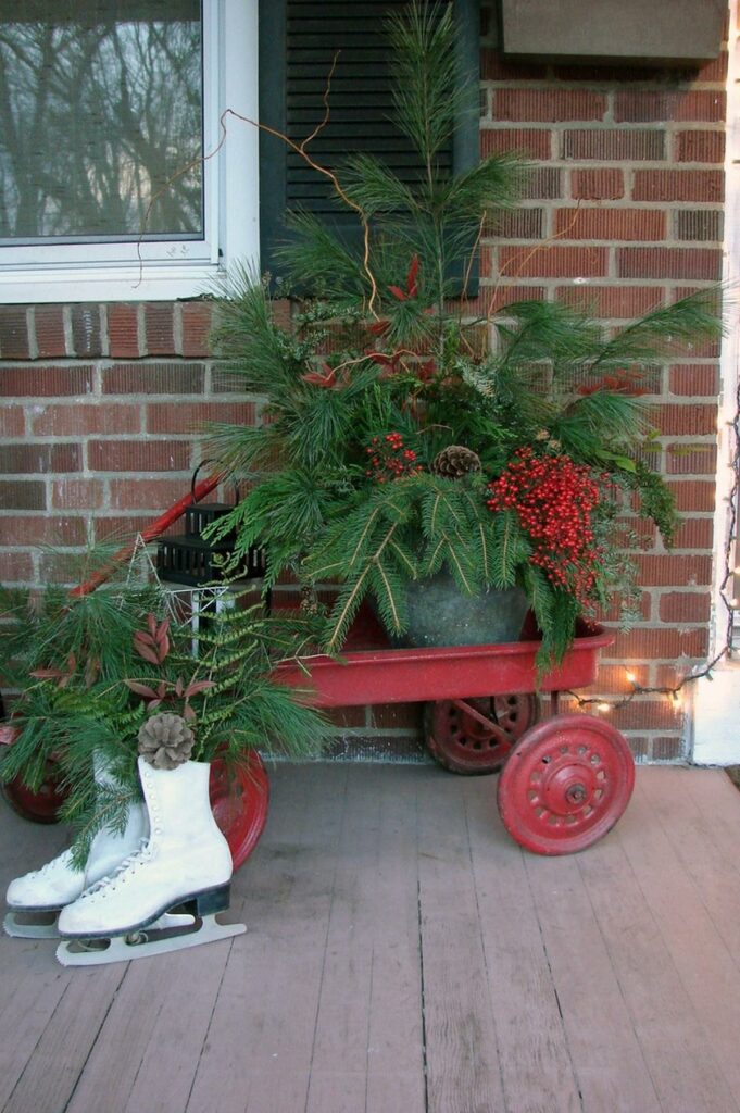 34 Festive Christmas Decoration Ideas In Classic Red And Green