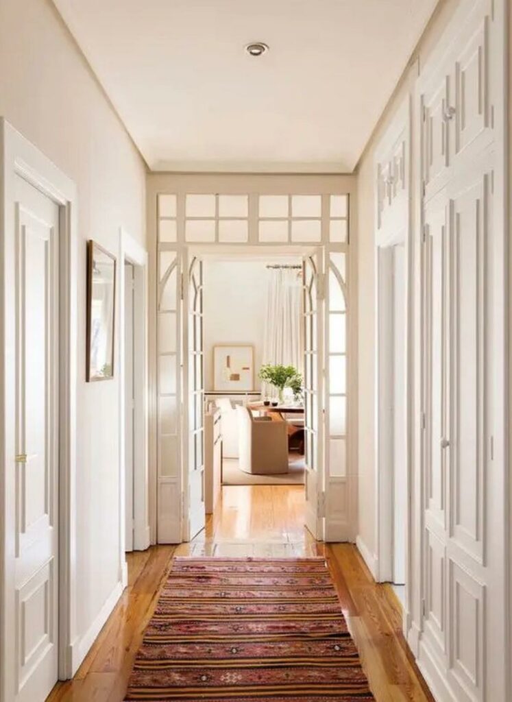 35 Stylish Transom Window Designs for Modern Homes