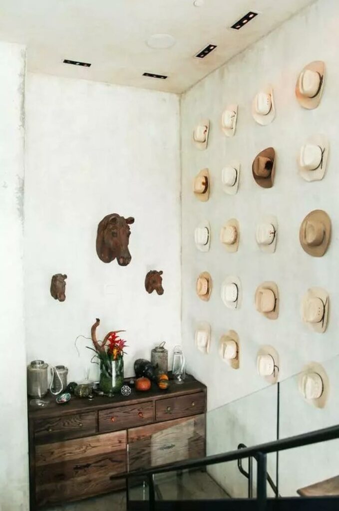 35 Innovative Hat Gallery Wall Display Ideas