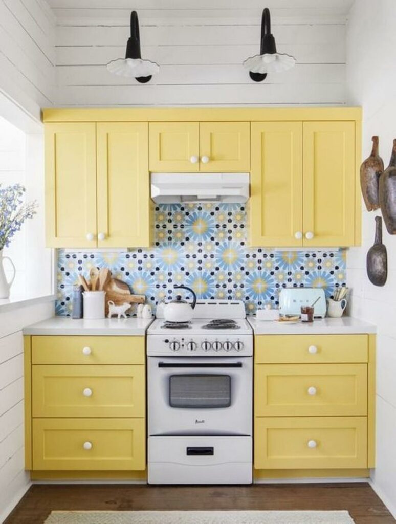 64 Vibrant, Creative Kitchen Backsplash Designs
