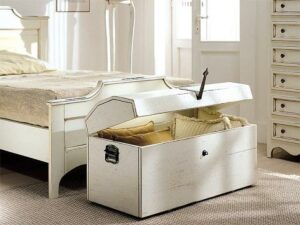 15 Fabulous Chest Decor Ideas to Transform Any Room