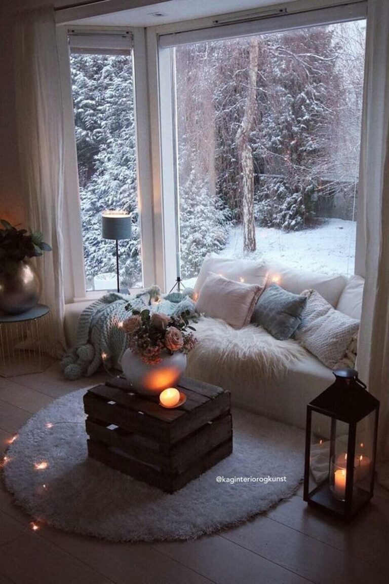 25 Bay Window Inspirations for Inviting Living Rooms