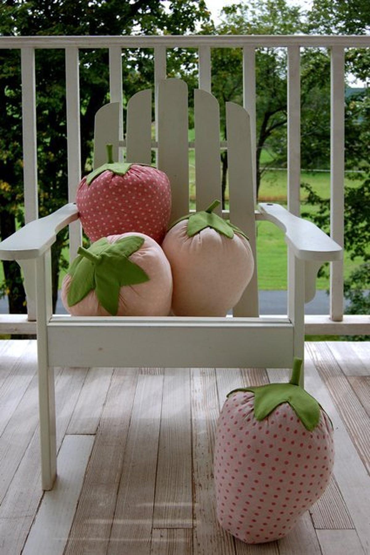 11 Fresh Strawberry Craft Ideas for Summer Fun