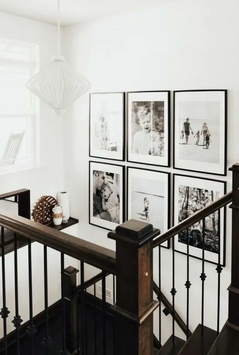 51 Sophisticated Grid Gallery Wall Designs for Homes