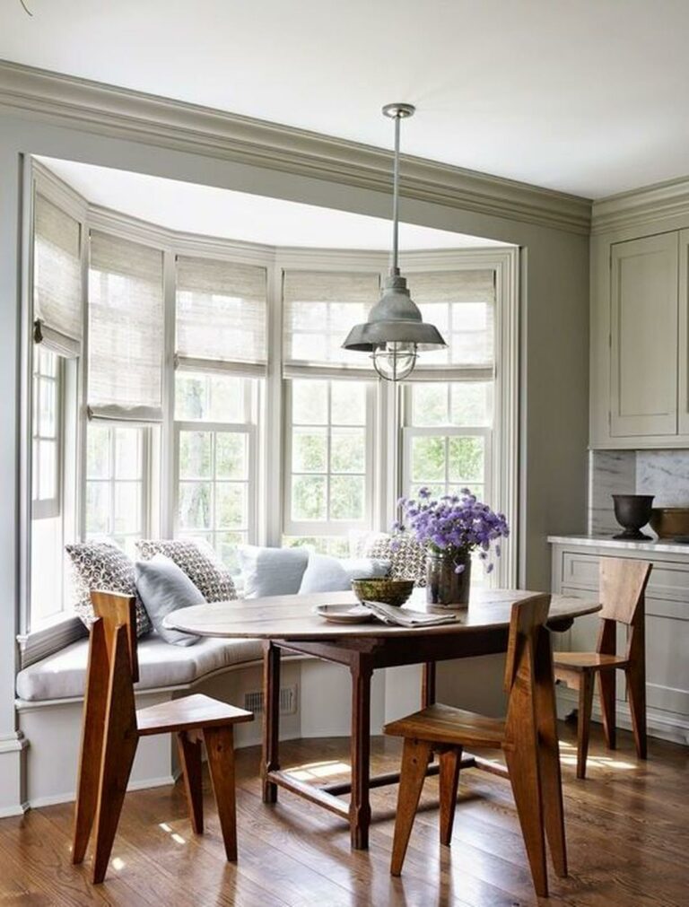26 Bow Window Designs for Show-Stopping Homes