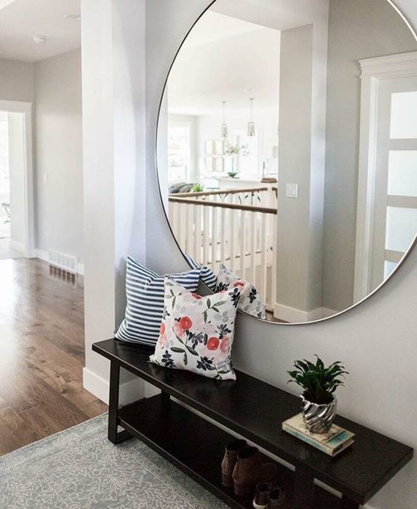 20 Stunning Oversized Entrance Mirror Ideas for a Grand Welcome