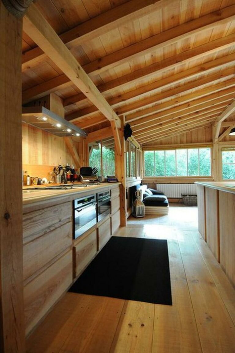 25 Chalet Kitchen Designs for Mountain Home Cooking