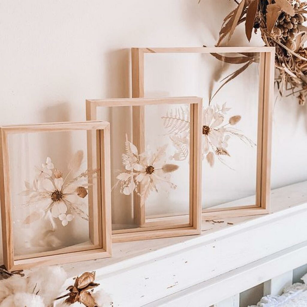 40 Refreshing Summer-Inspired Pressed Flower Frame Decor Ideas