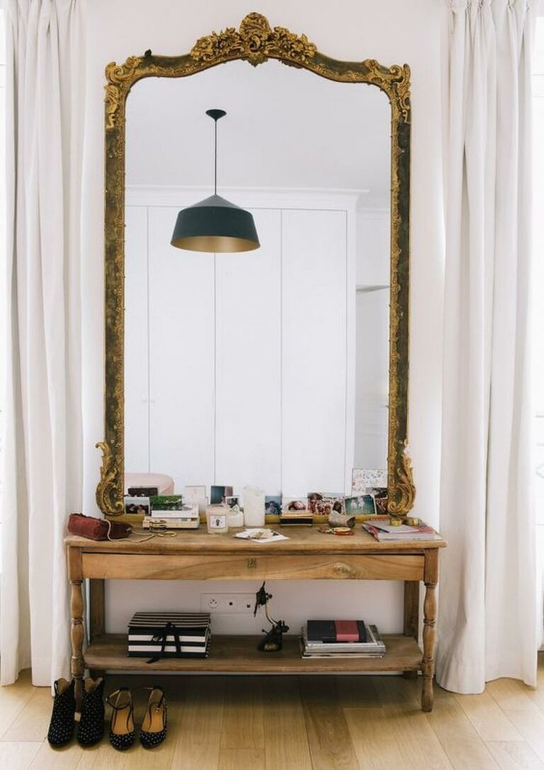 20 Stunning Oversized Entrance Mirror Ideas for a Grand Welcome