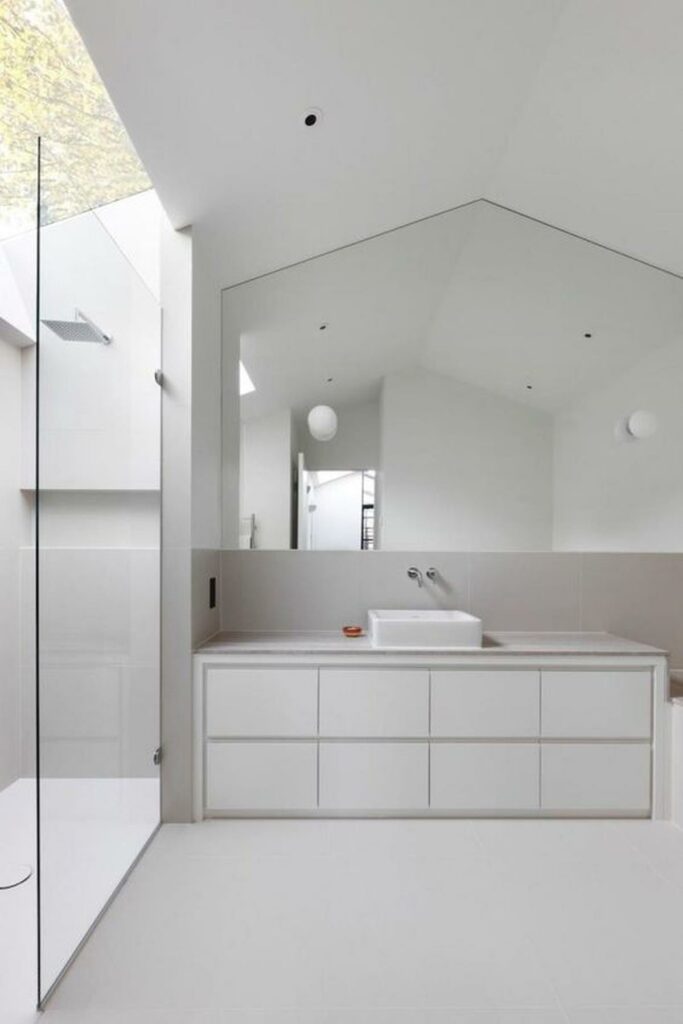 24 Elegant Ways To Incorporate Negative Space Into Your Interior
