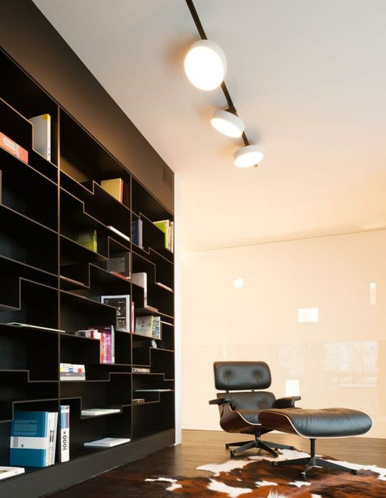 32 Sleek And Practical Track Lighting Ideas