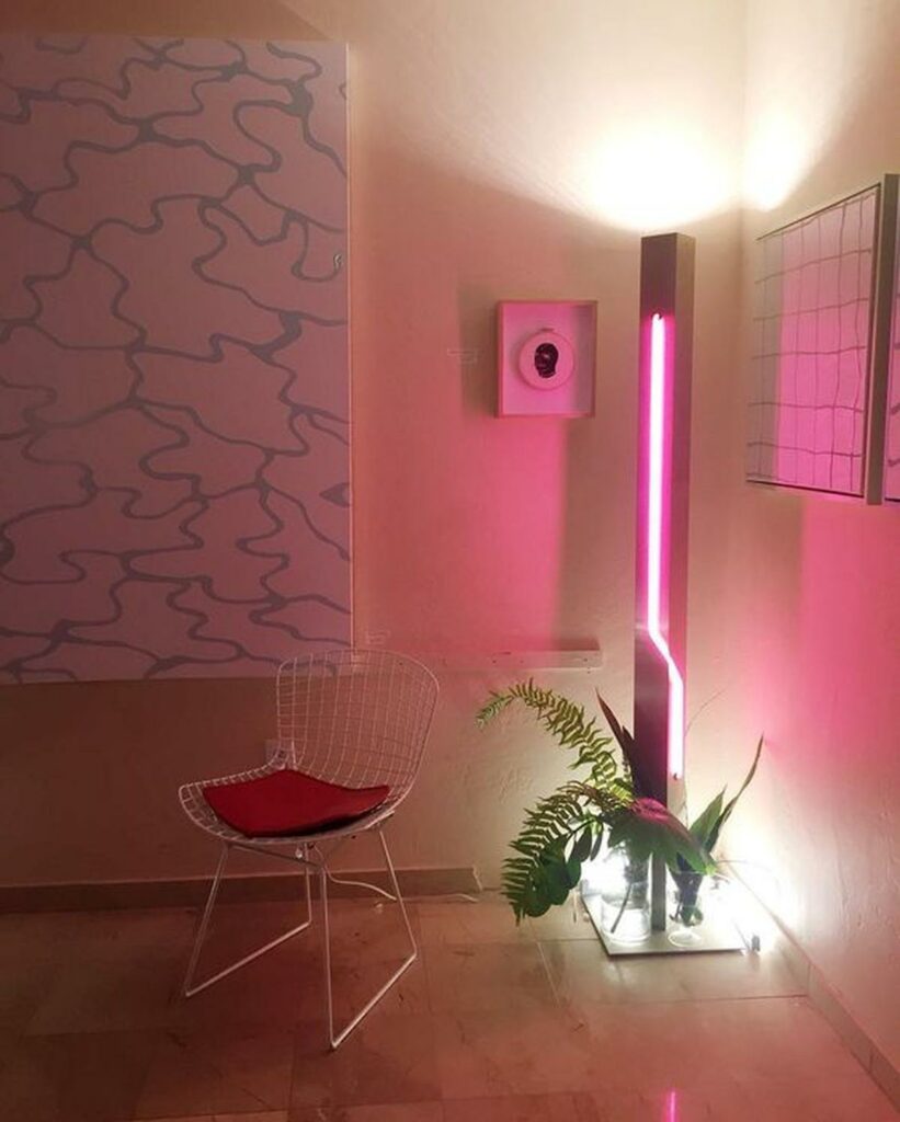 25 Brilliant Ideas To Use Neon Lights For Home Decor