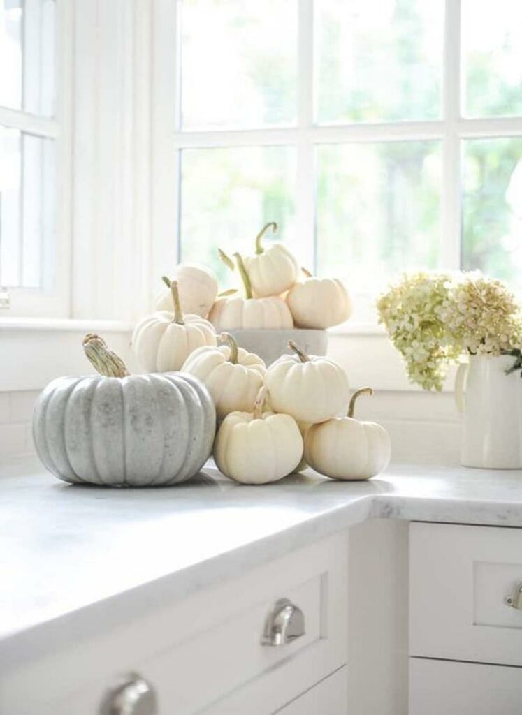 60 Enchanting White Fall Decor Ideas