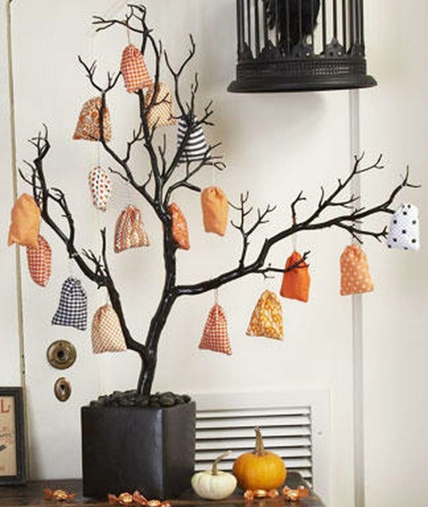 52 Halloween Tree Decorating Ideas to Try