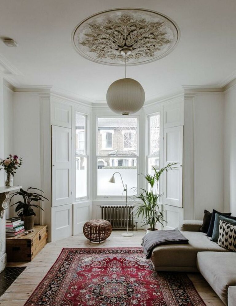 25 Bay Window Inspirations for Inviting Living Rooms
