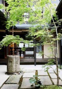 45 Serene Japanese-Inspired Courtyard Ideas