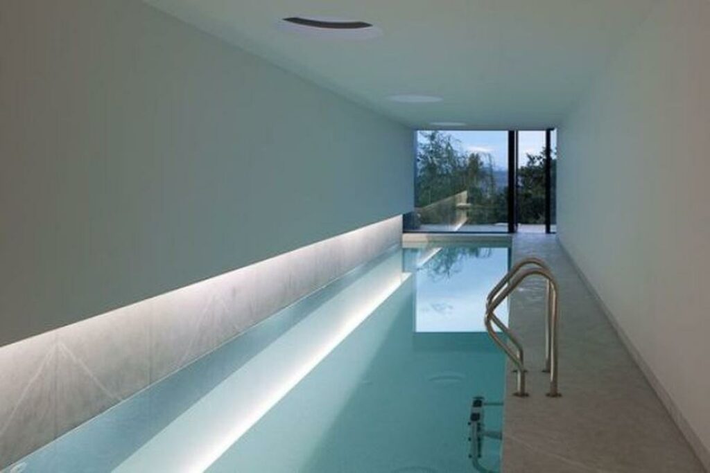 30 Breathtaking Indoor Swimming Pools That Inspire Pure Envy