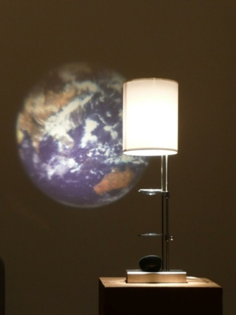38 Mesmerizing Wall Lamp Designs That Inspire