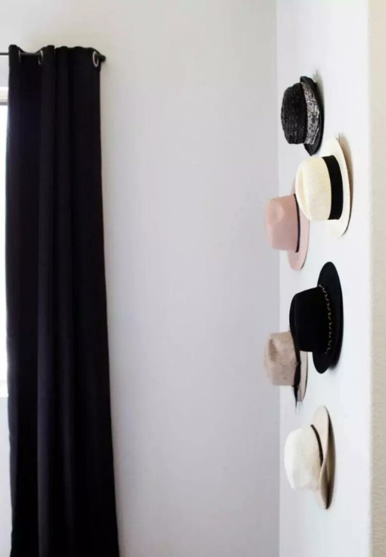 35 Innovative Hat Gallery Wall Display Ideas
