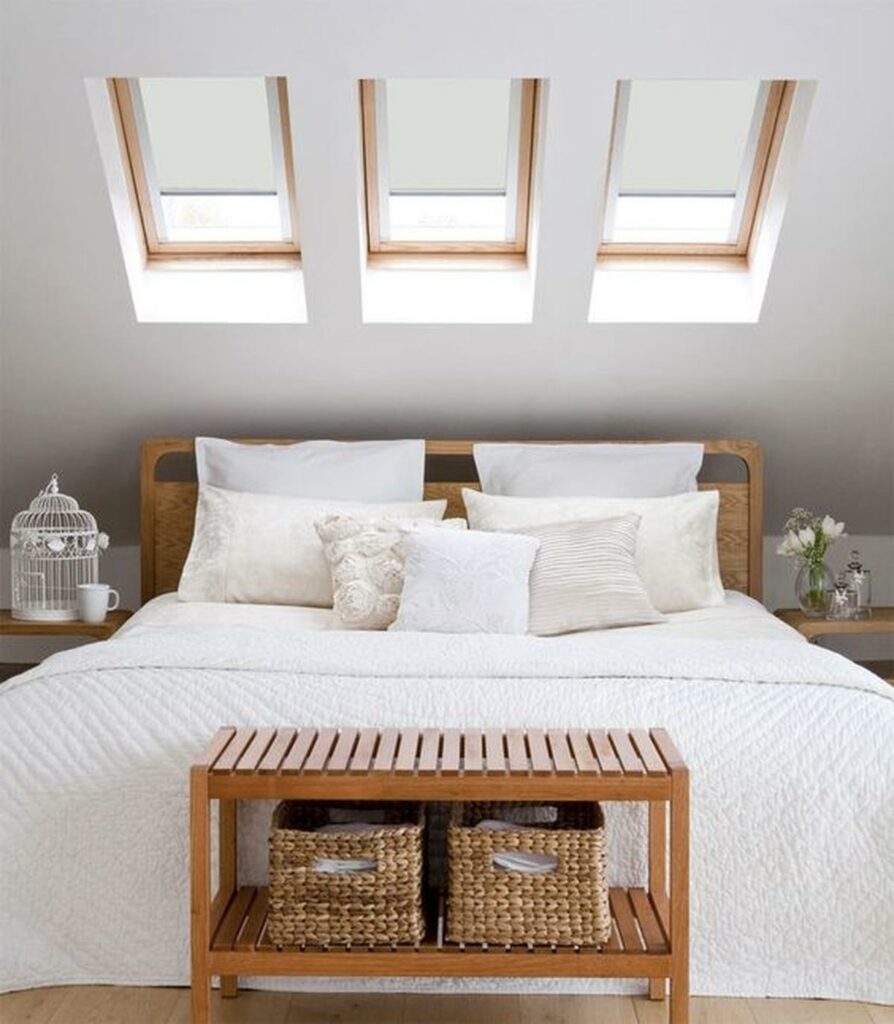 15 Skylight Bedroom Inspirations to Sleep Under the Stars