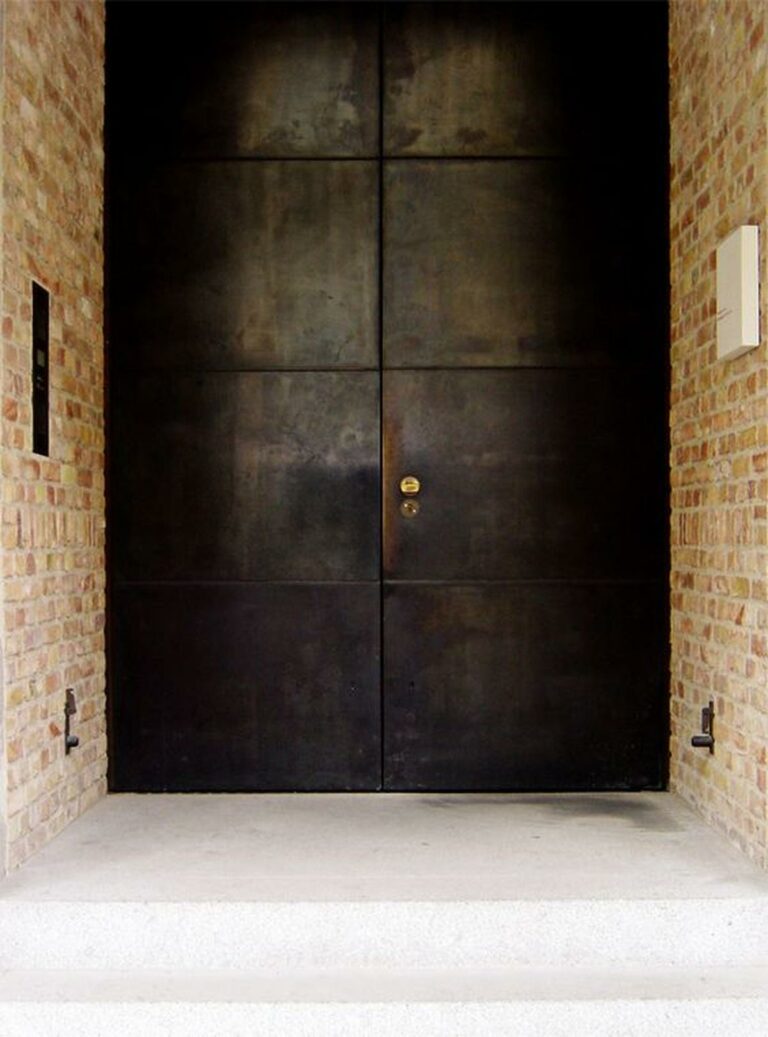 23 Gorgeous Metal Front Door Ideas for Modern Homes