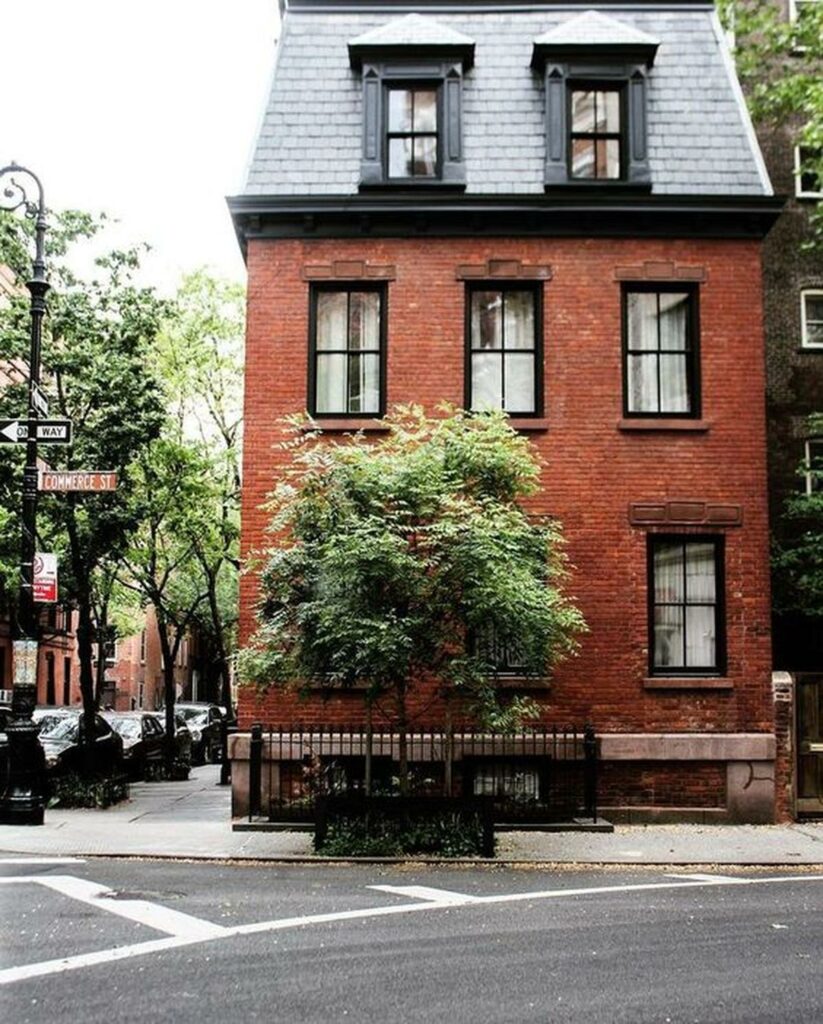 25 Magnificent Mansard Roofs With Pros And Cons