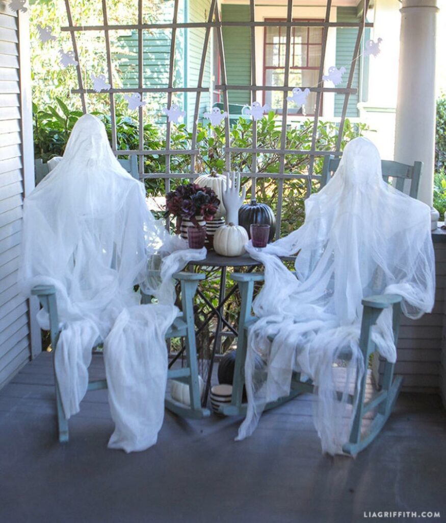 60 Spine-Chilling Outdoor Halloween Party Ideas