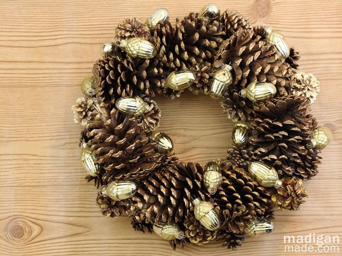 10 Easy DIY Fall Pinecone Wreaths to Adorn Your Door