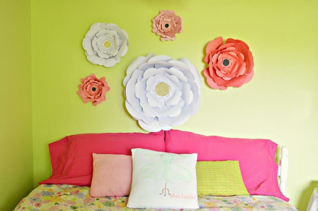 14 Gorgeous DIY Paper Wall Decoration Ideas