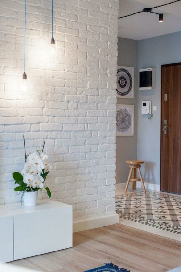 25 Captivating White Walls Ideas For Your Home