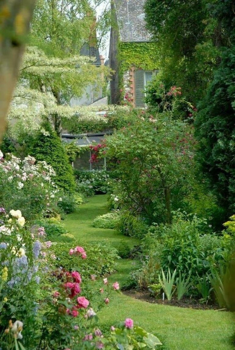48 Elegant Long Narrow Garden Design Ideas