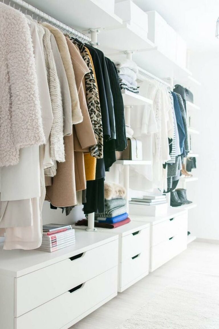 45 Elegant Minimalist Closet Design Ideas