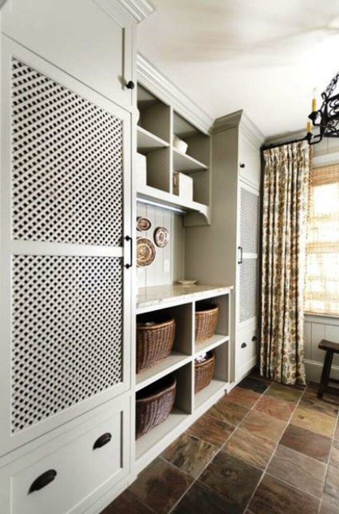 24 Exquisite Wood Lattice Home Decor Ideas
