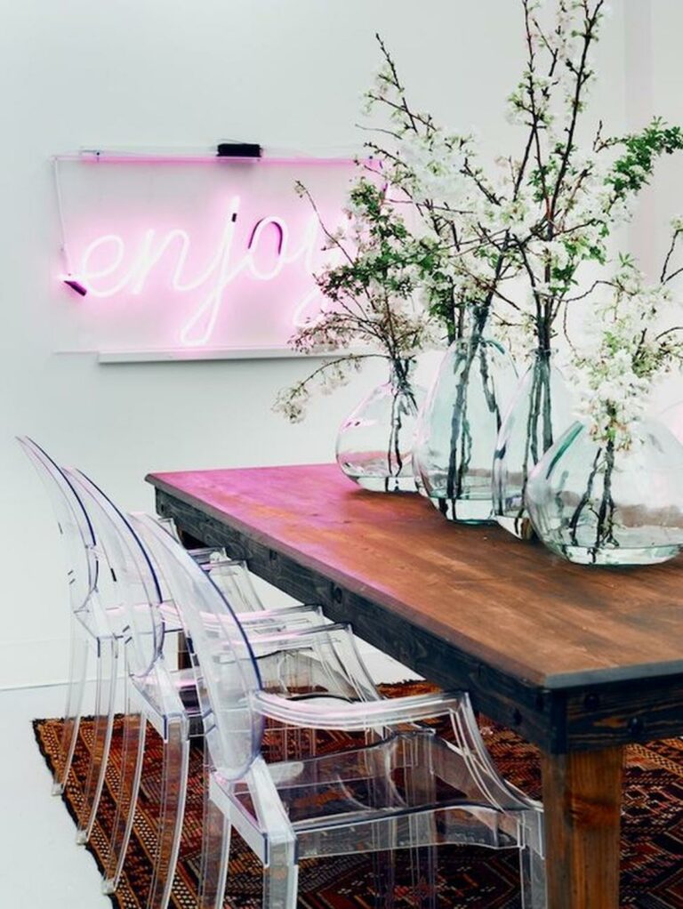 25 Brilliant Ideas To Use Neon Lights For Home Decor