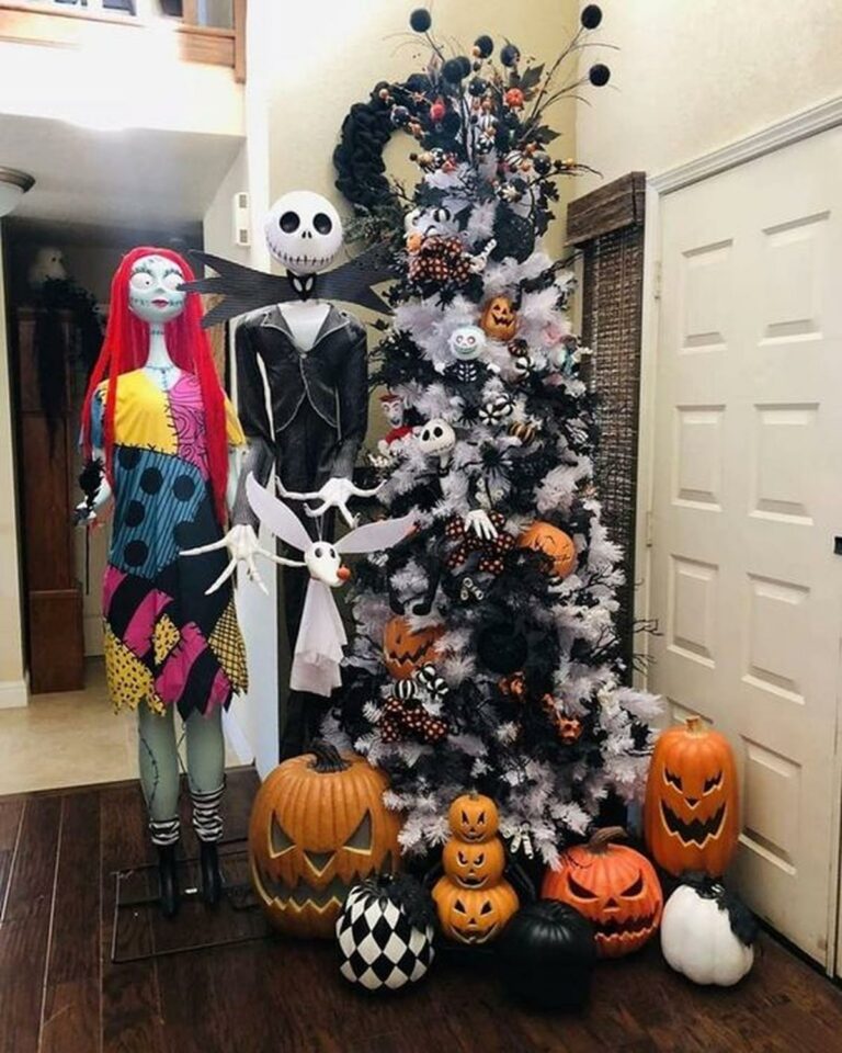 52 Halloween Tree Decorating Ideas to Try