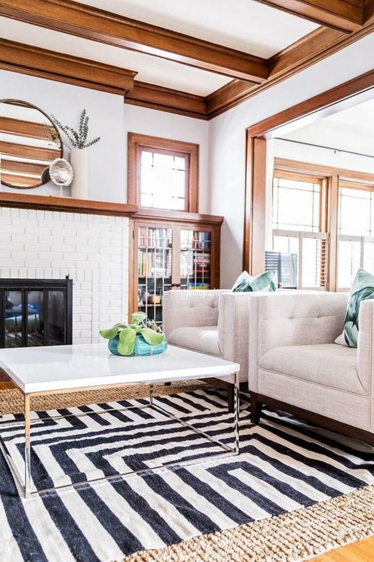 31 Elegant Crown Molding Ideas for Timeless Home Charm