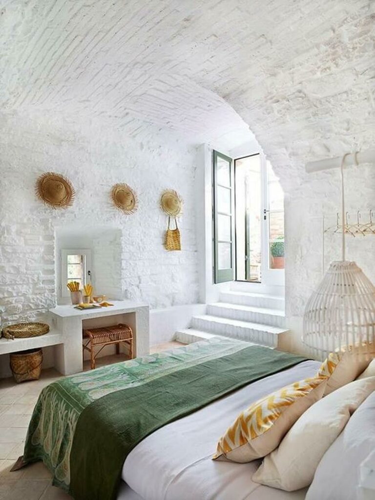 25 Captivating White Walls Ideas For Your Home