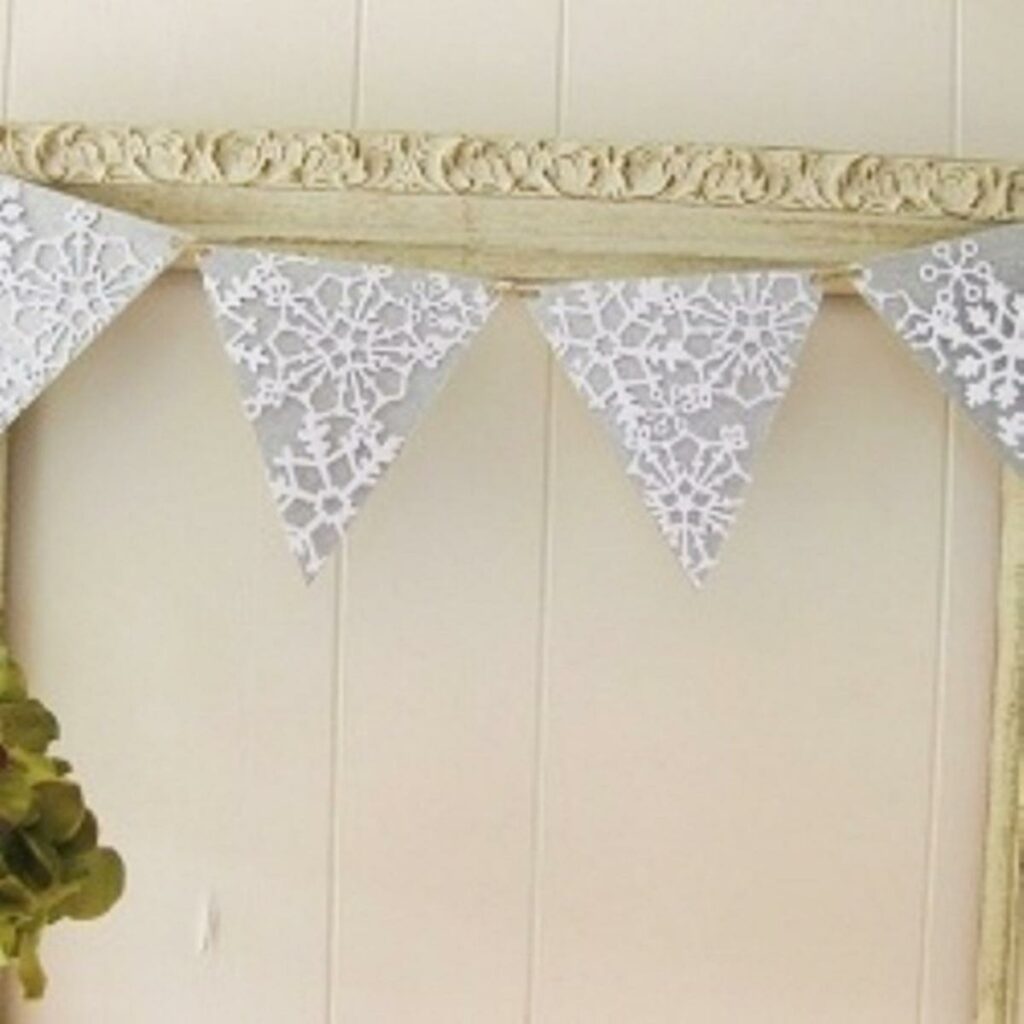 34 Gorgeous Winter Garland Ideas to Elevate Your Home