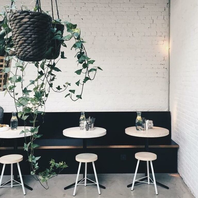 33 Charming Coffee Shop Interior Decor Ideas