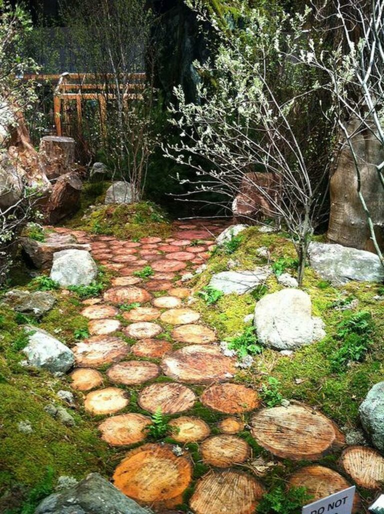 43 Rustic Tree Slice Garden Path Ideas