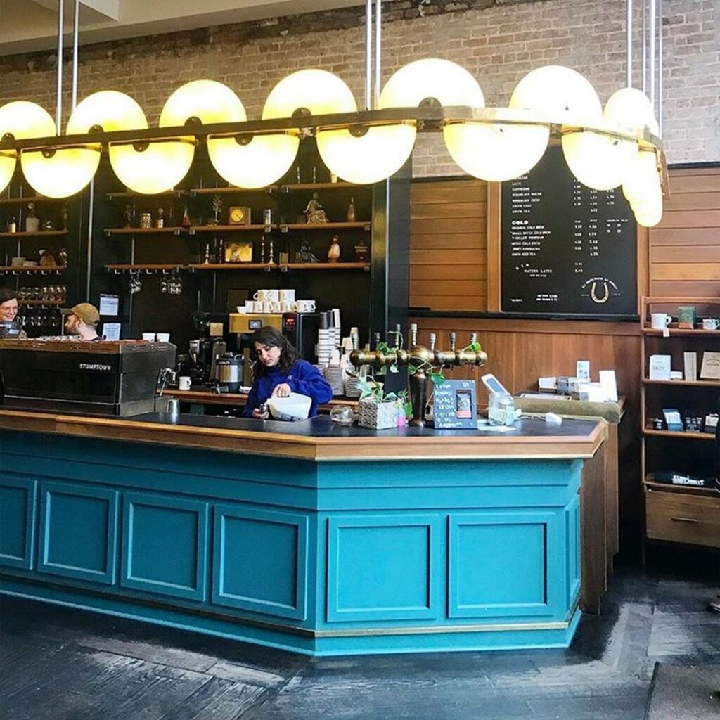 33 Charming Coffee Shop Interior Decor Ideas