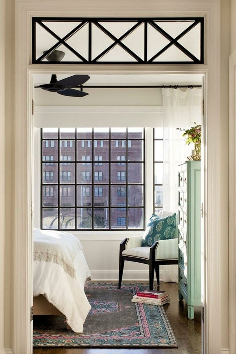 31 Elegant Transom Windows: Benefits and Drawbacks