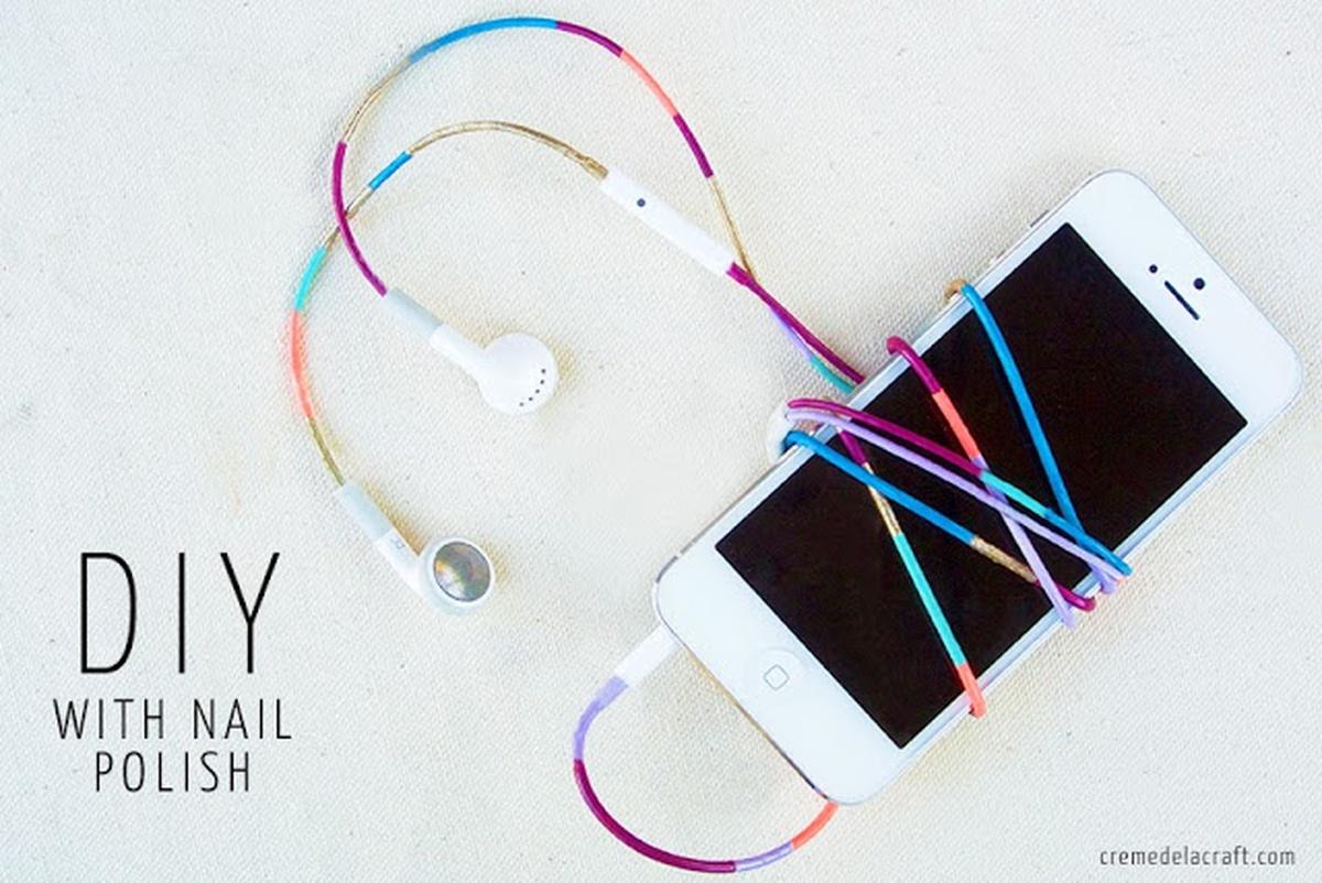 5 Bright Headphone Decor Ideas for a Fresh Look