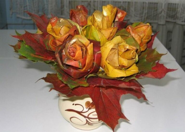 15 Vibrant Fall Leaf Craft Ideas to Enrich Your Home